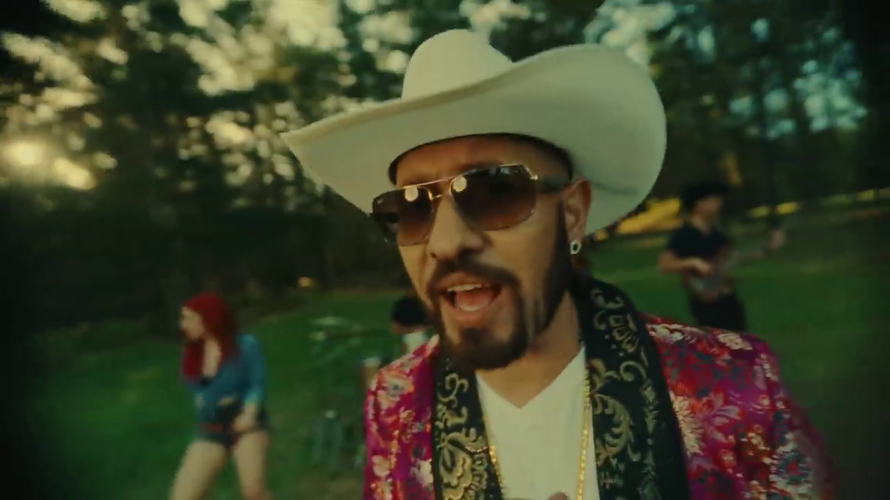 La banda de cumbias rancheras KM55 lanza su nuevo single "Vuelvo"