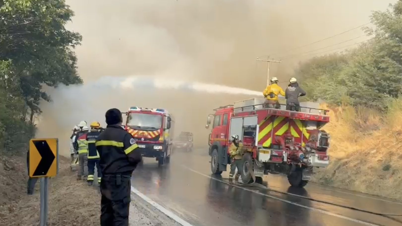 Conaf: 30 incendios forestales siguen en combate en O’Higgins, Maule ...